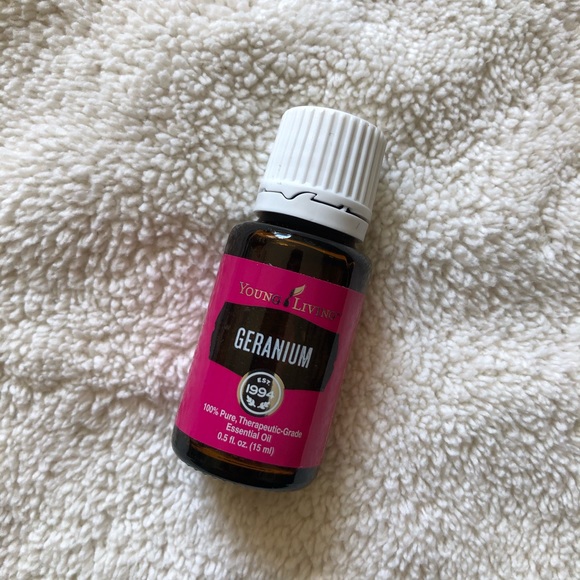 Young Living | Other | Nwt Young Living Geranium Essential Oil 5ml ...